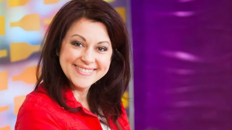 Mónika Show: A Kulisszák Mögötti Titkok